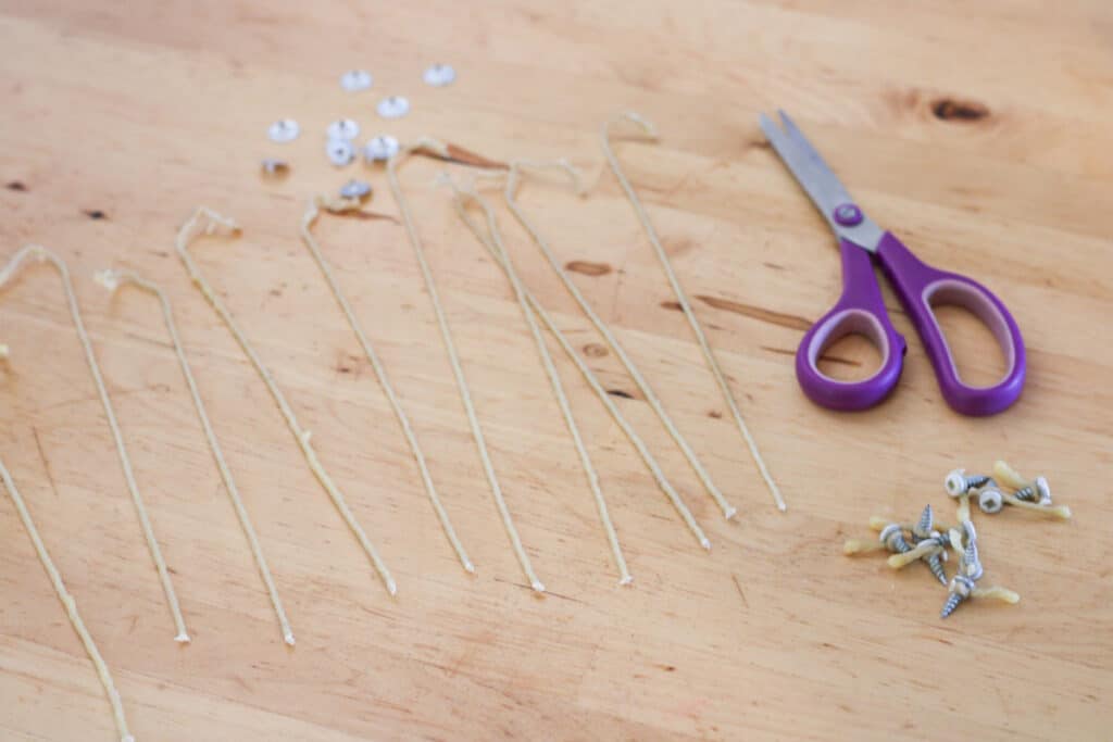 How to Make Candle Wicks for Homemade Candles - The Home Intent